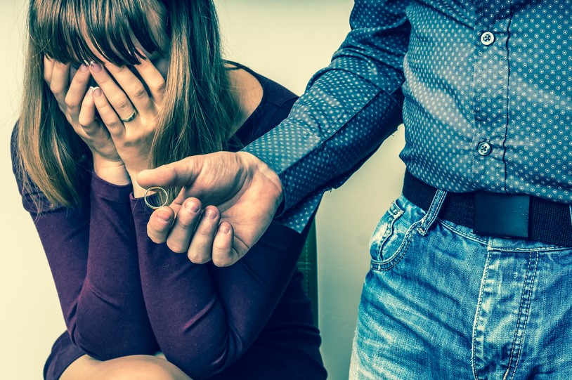 What are the Stages of Pain After a Breakup? - Exploring your mind